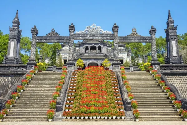 Tomb of Khai Dinh (Lăng Kh£i Định), Hương Thủy District
