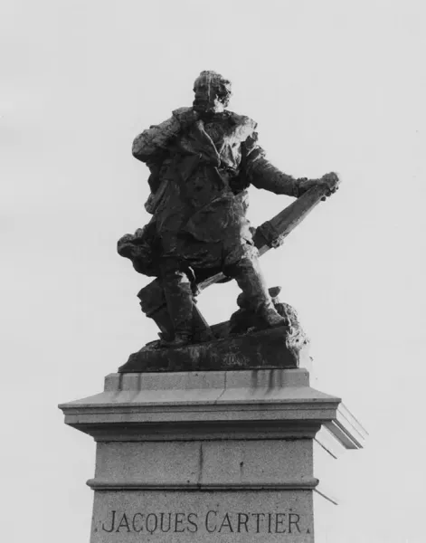 Jacques Cartier Statue