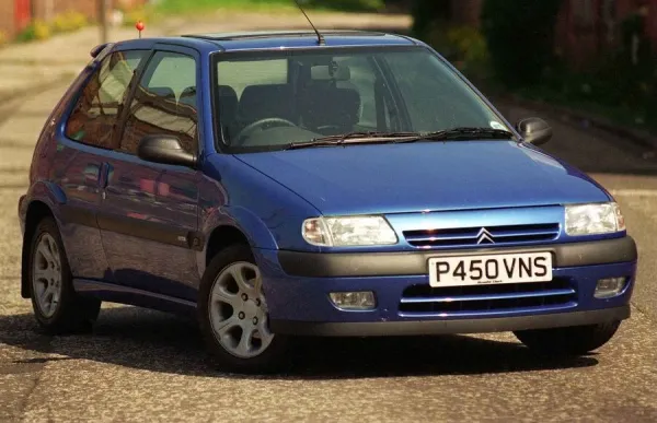 Citroen Saxo Logo