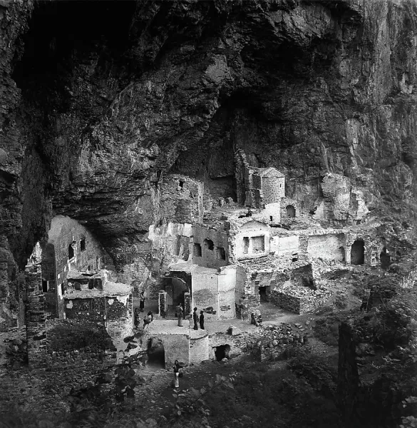 Tote Bag of Meryemana Manastiri: the monastery in Sumela