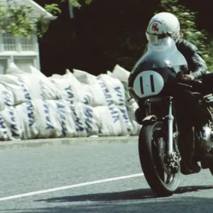 Roger Marshall (Honda) 1982 Formula One TT Our beautiful Wall Art and ...