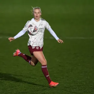 Photographic Print of Arsenals Beth Mead in Action: Chelsea Women vs