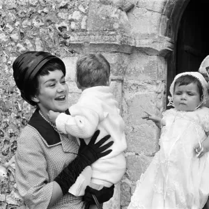 Joan Plowright Children Award Winning Actress Dame Joan Plowright Has